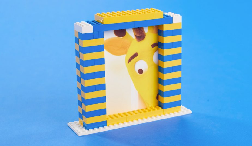 Geoffrey's World – Toys"R"Us