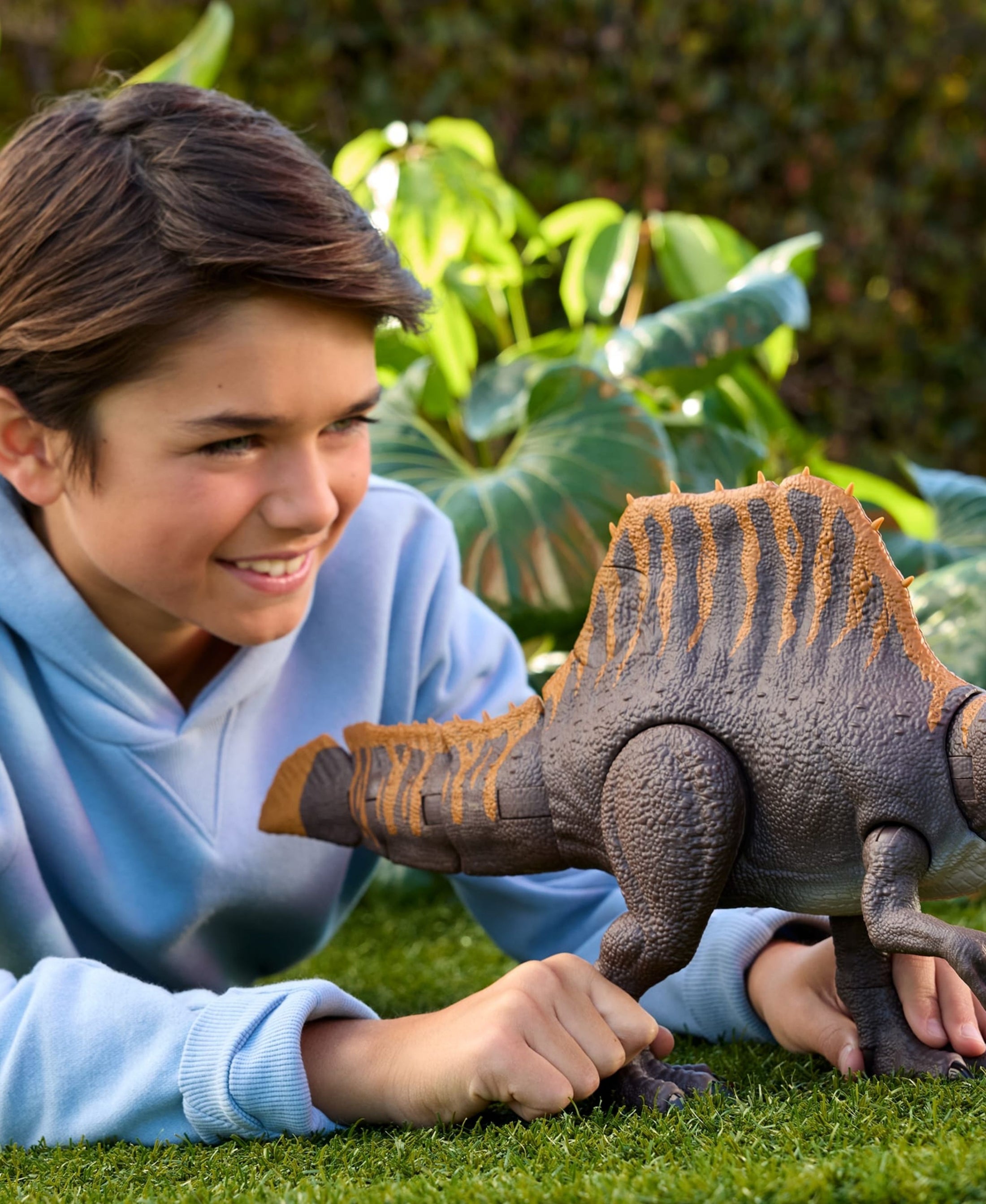 Jurassic World Rebirth 9.61 inch Spinosaurus Action Figure - Tail Thra ...